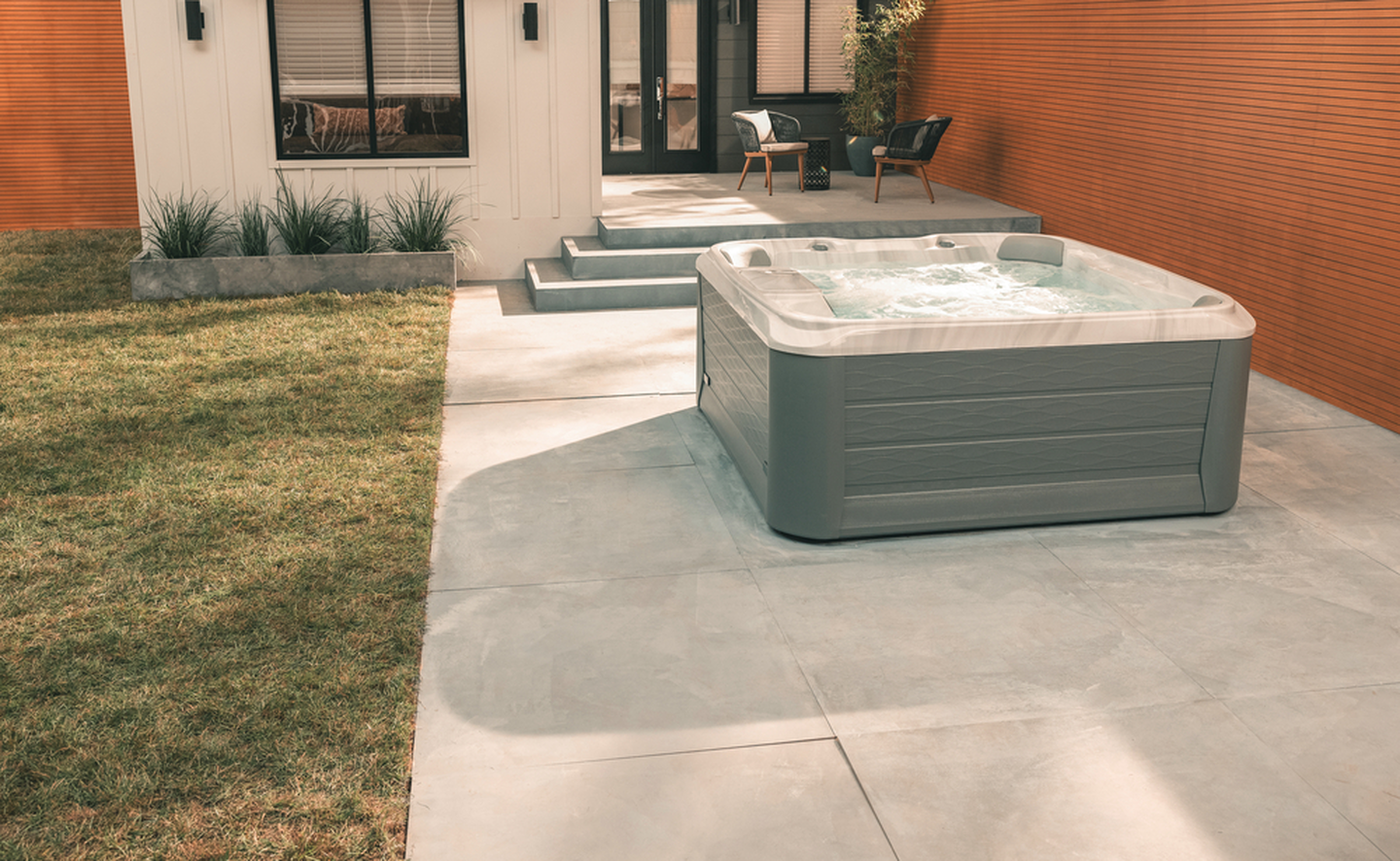 10 Best Tips for Using Your Hot Tub in Winter | Sundance® Spas
