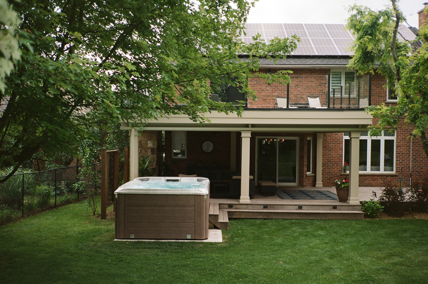 Essential Guide to Buying a Swim Spa | Sundance® Spas Canada