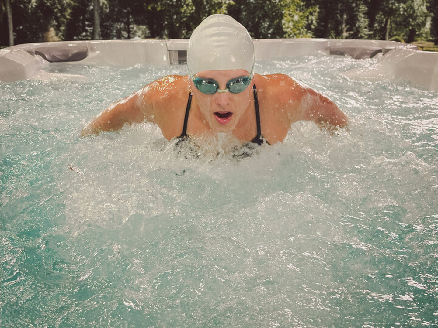 Swim spas and spa pools for every yard | Sundance® Spas