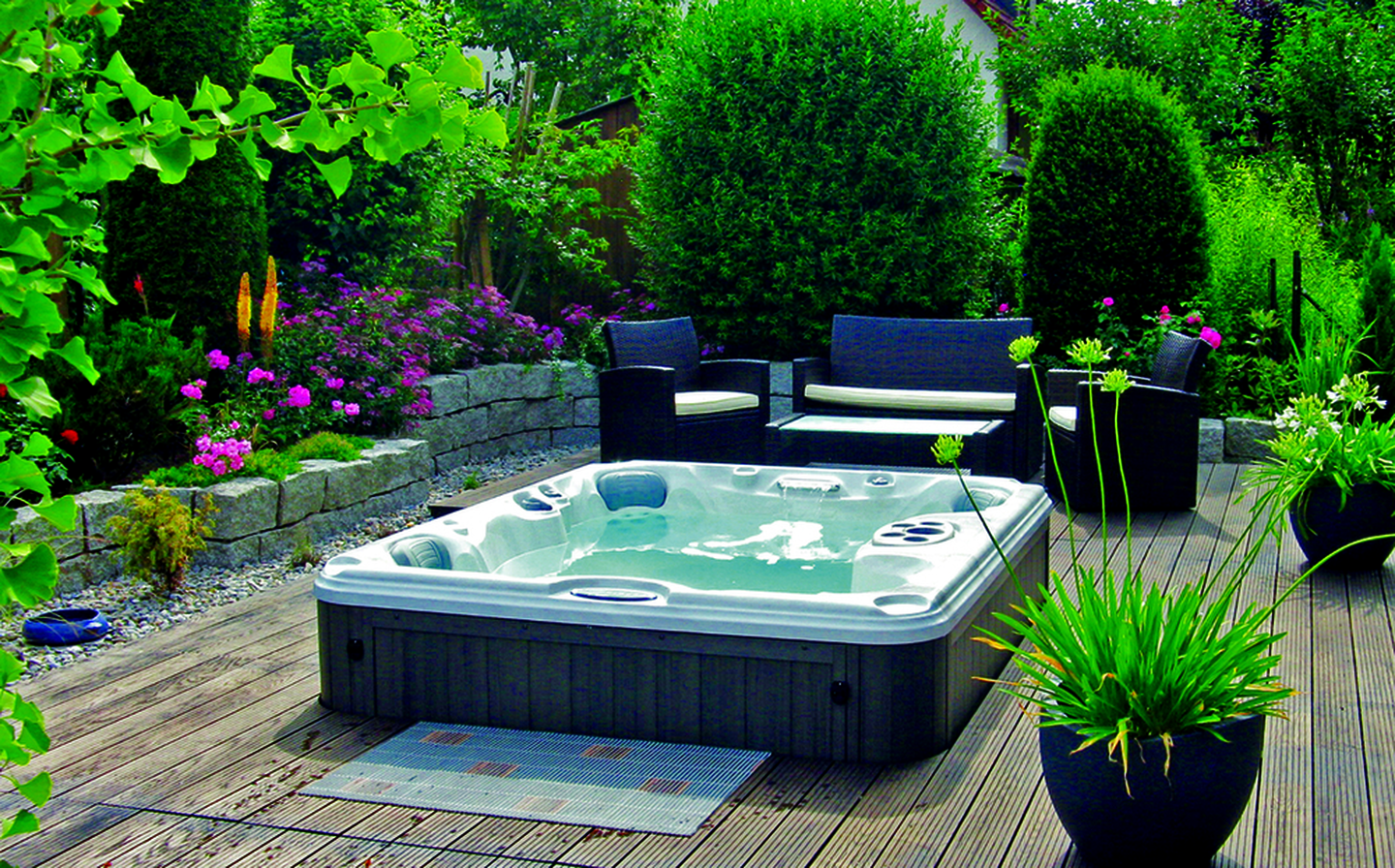 Control Your Hot Tub When Away From Home With The Sundance SmartTub ...