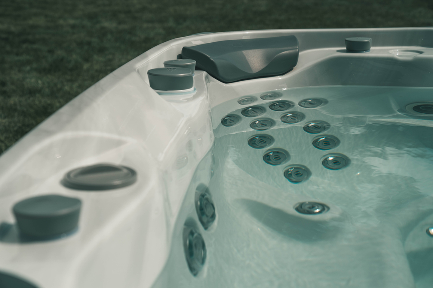 Exploring the Importance of Hot Tub Height and Depth When Shopping ...