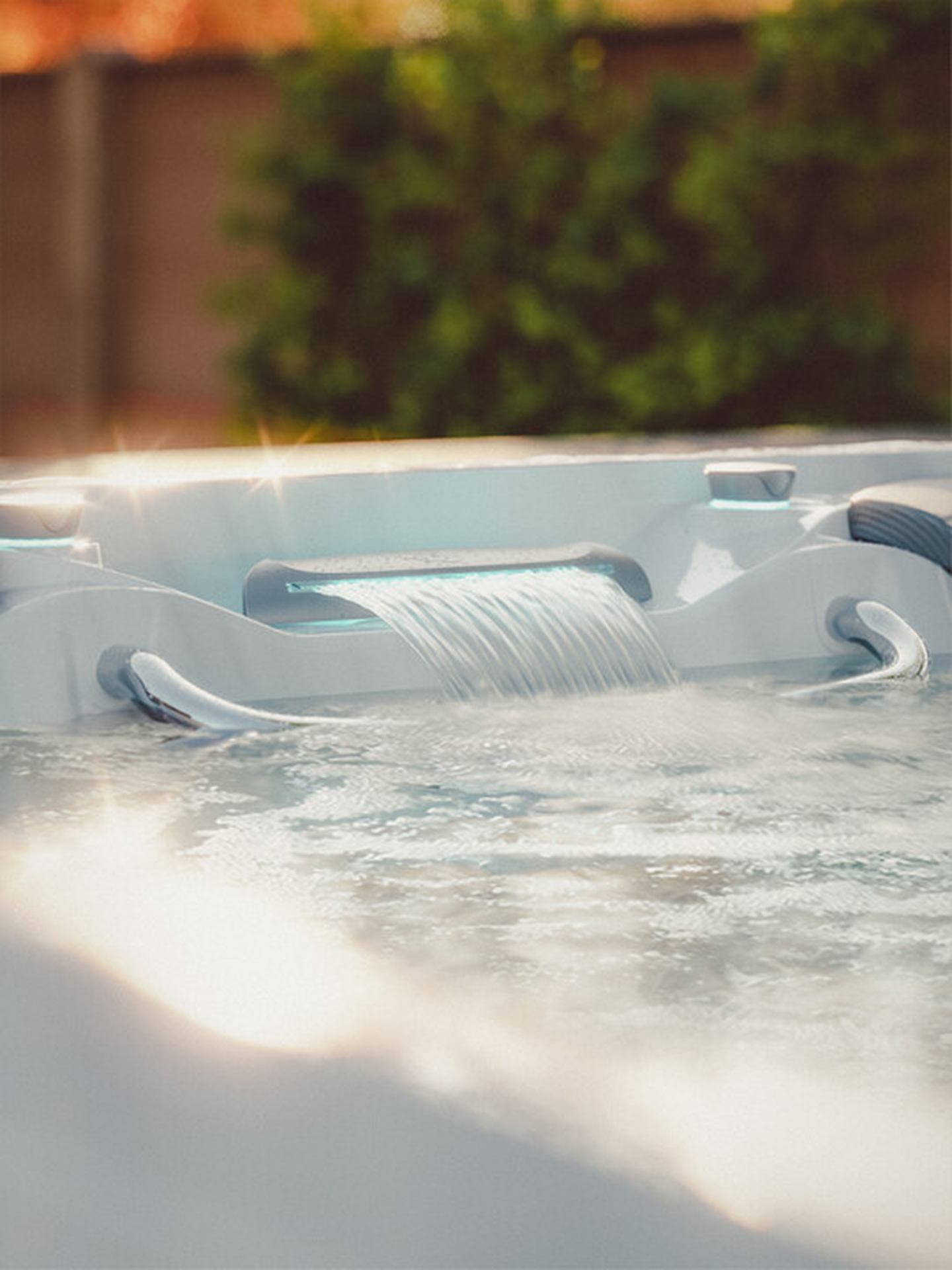 Swim spas and spa pools for every yard | Sundance® Spas