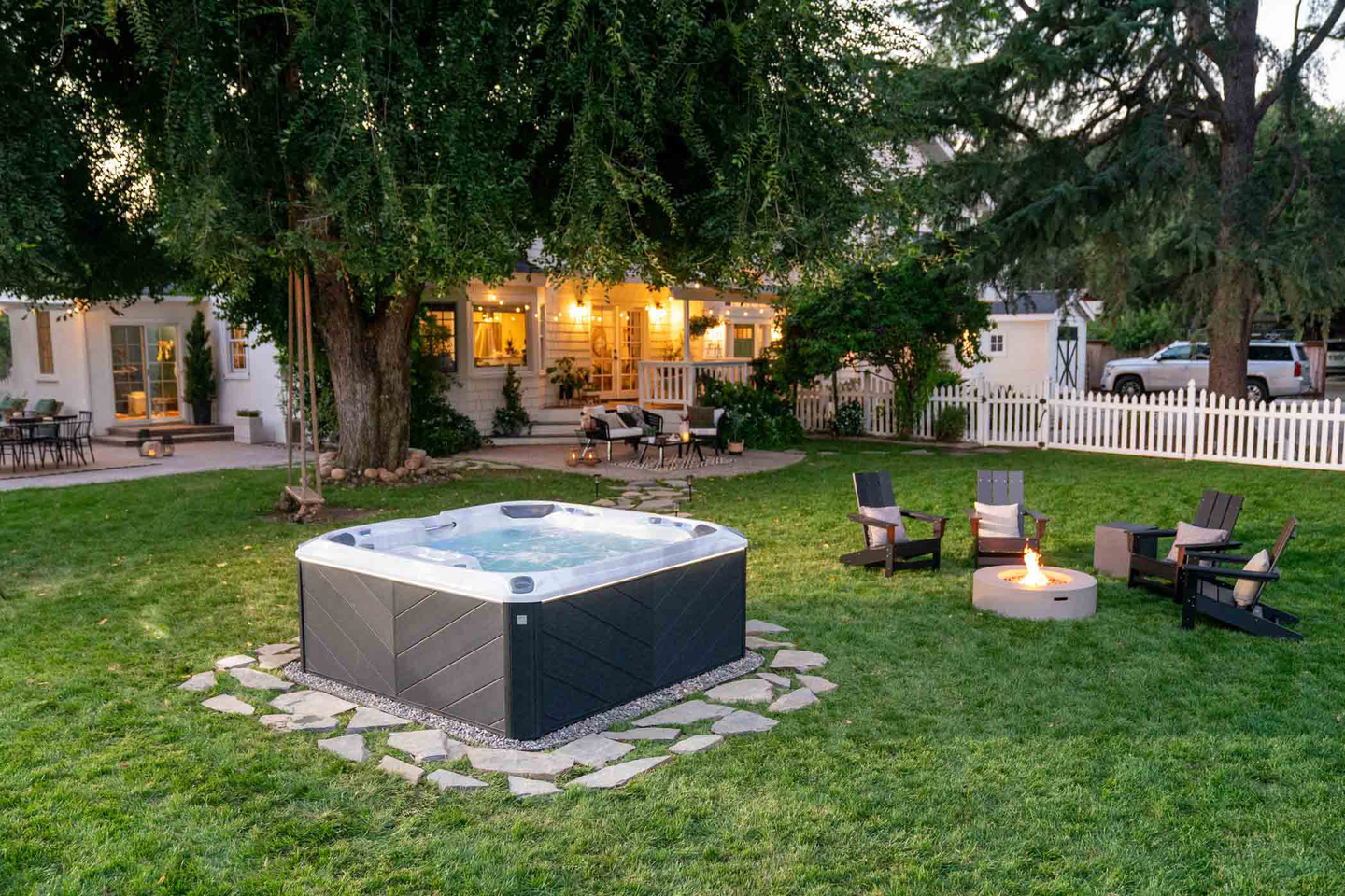 Sundance® 880™ Series Hot Tubs | SundanceSpas.com | Sundance® Spas