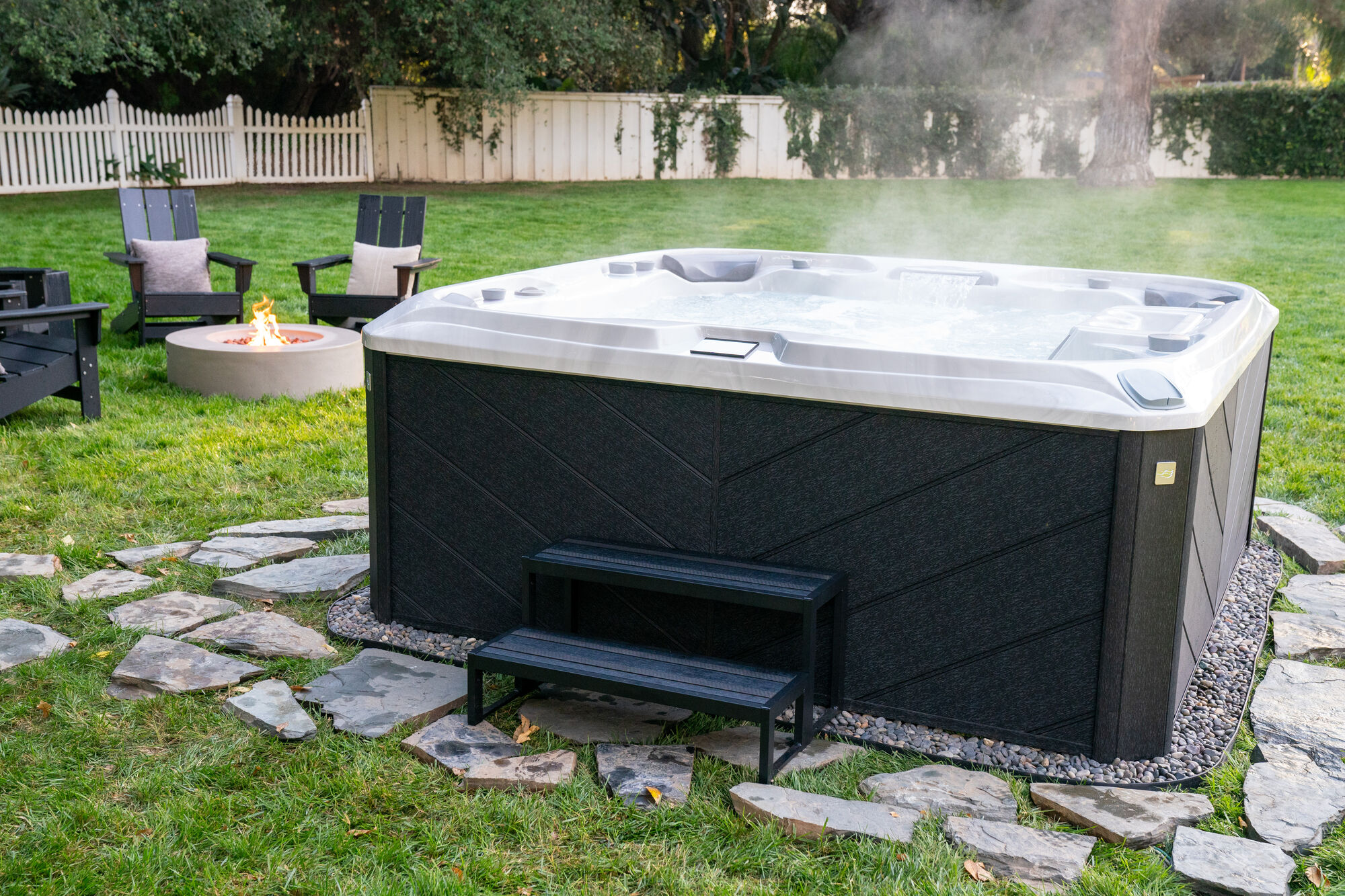Sundance® Cameo® – 880™ Series | SundanceSpas.com | Sundance® Spas Canada